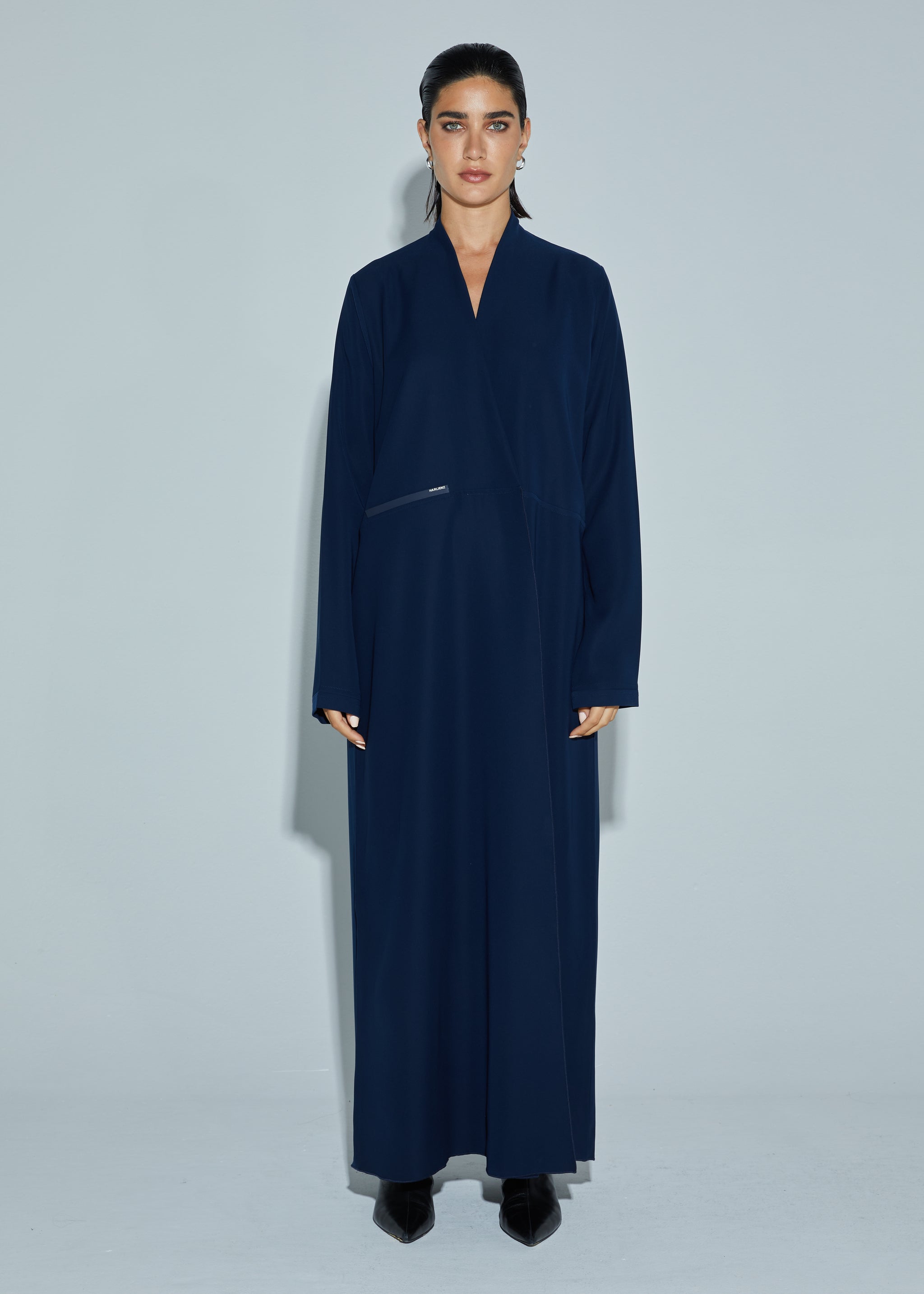 THE SIDE RUBBER LOGO ABAYA