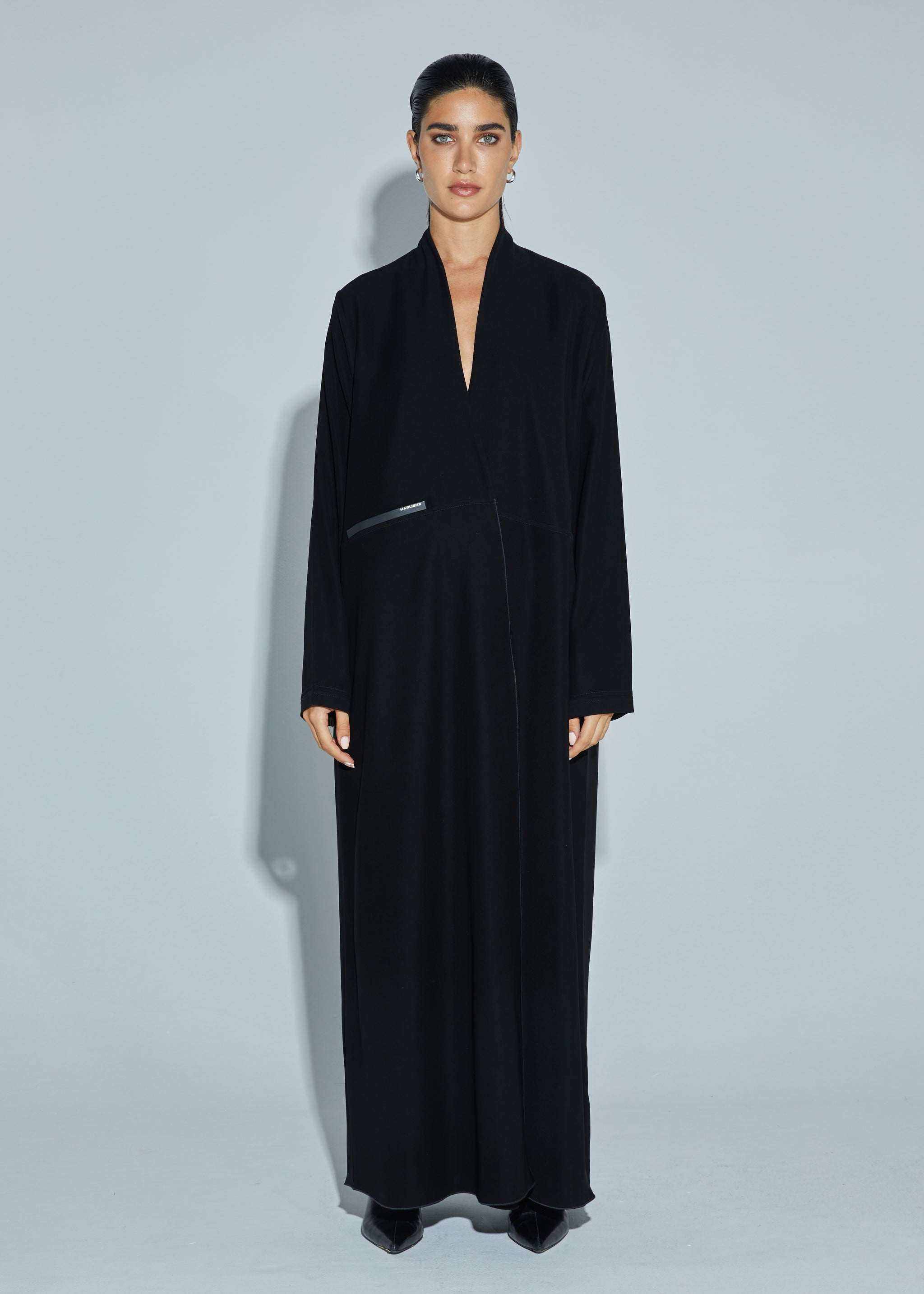 THE SIDE RUBBER LOGO ABAYA